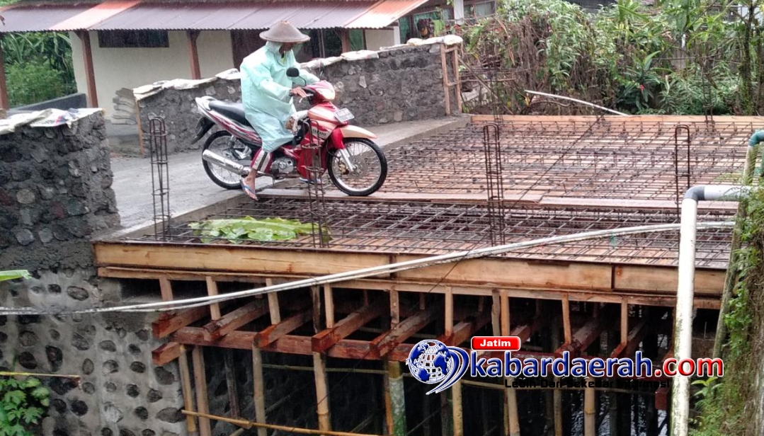 Pembangunan Jembatan Penghubung Dua Desa, Misterius?? - Kabar Daerah ... Pembangunan Jembatan Penghubung Dua Desa, Misterius?? - Kabar Daerah ...